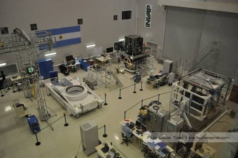 Invap cumple 40 años como modelo de gestión y desarrollo | Bariloche ...